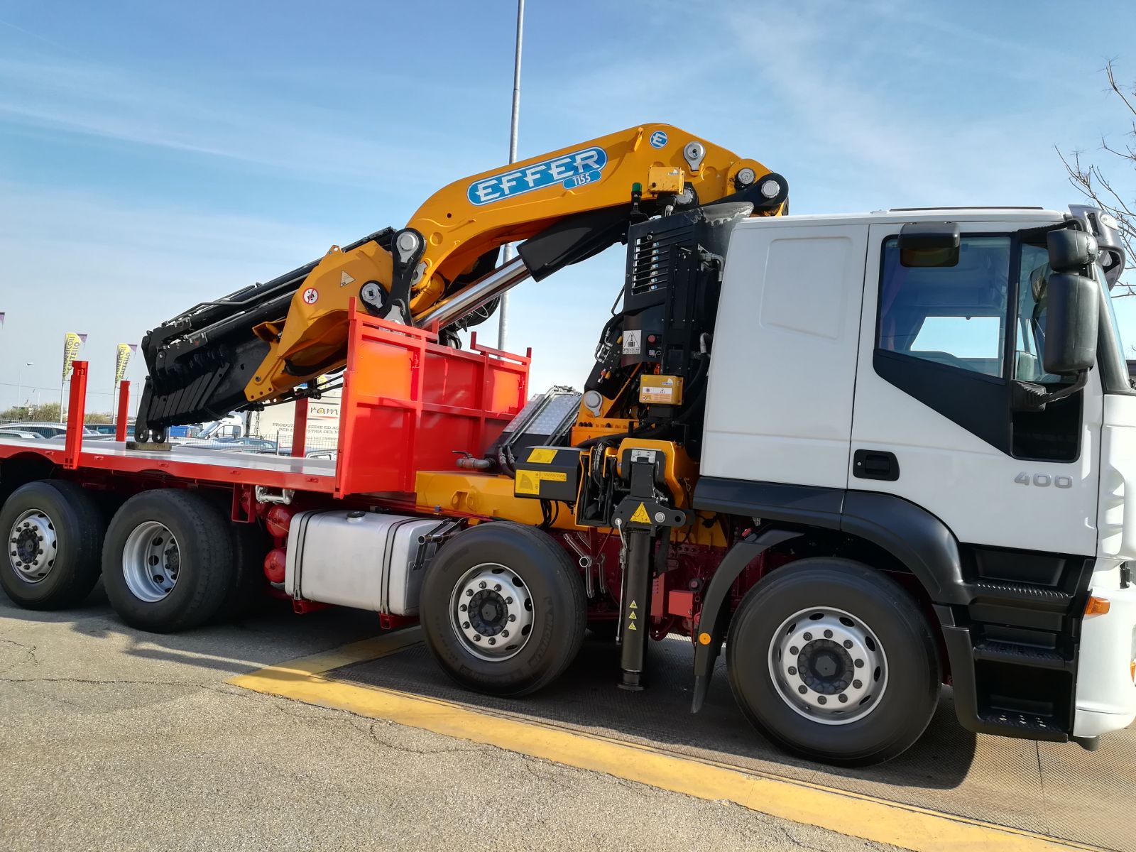 IVECO STRALIS 8X2 GRU EFFER 1150 CASSONE FISSO – Hydrotec srl