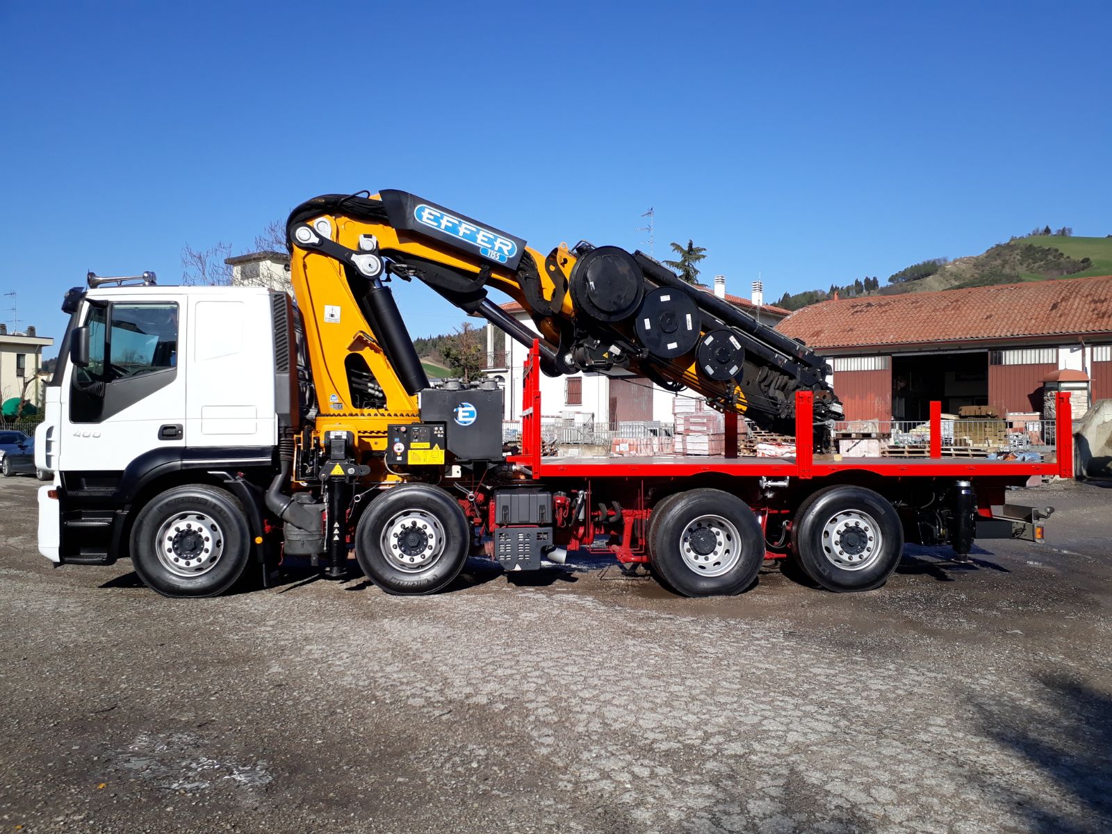 IVECO STRALIS 8X2 GRU EFFER 1150 CASSONE FISSO – Hydrotec srl